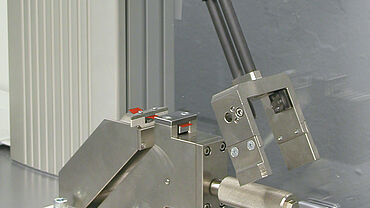 ISO 8256, ASTM D 1822冲击拉伸强度薄膜| ZwickRoell - beplay体育app亚洲,beplay体育网站登录